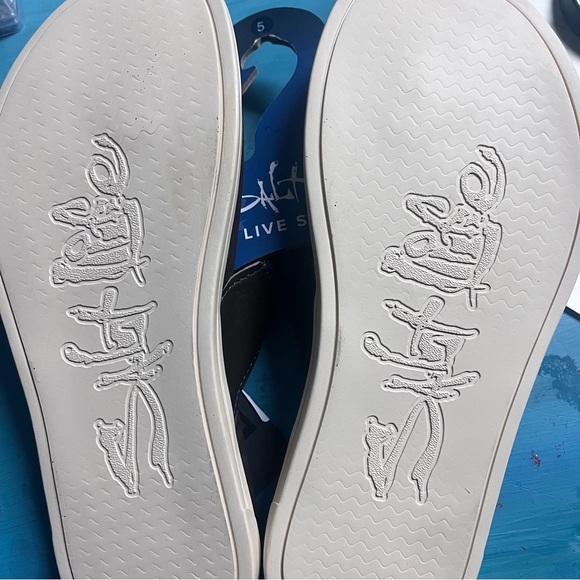 Salt Life | Shoes | Salt Life Flip Flops For Ladies Size 5 Nwt | Poshmark